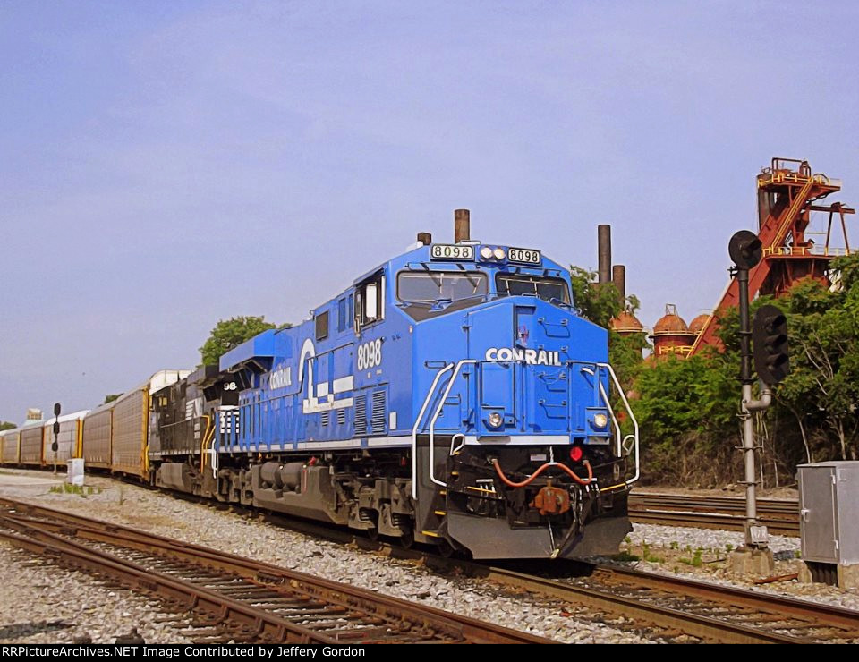 NS 22R NS 8098 CR Heritage ES44AC!